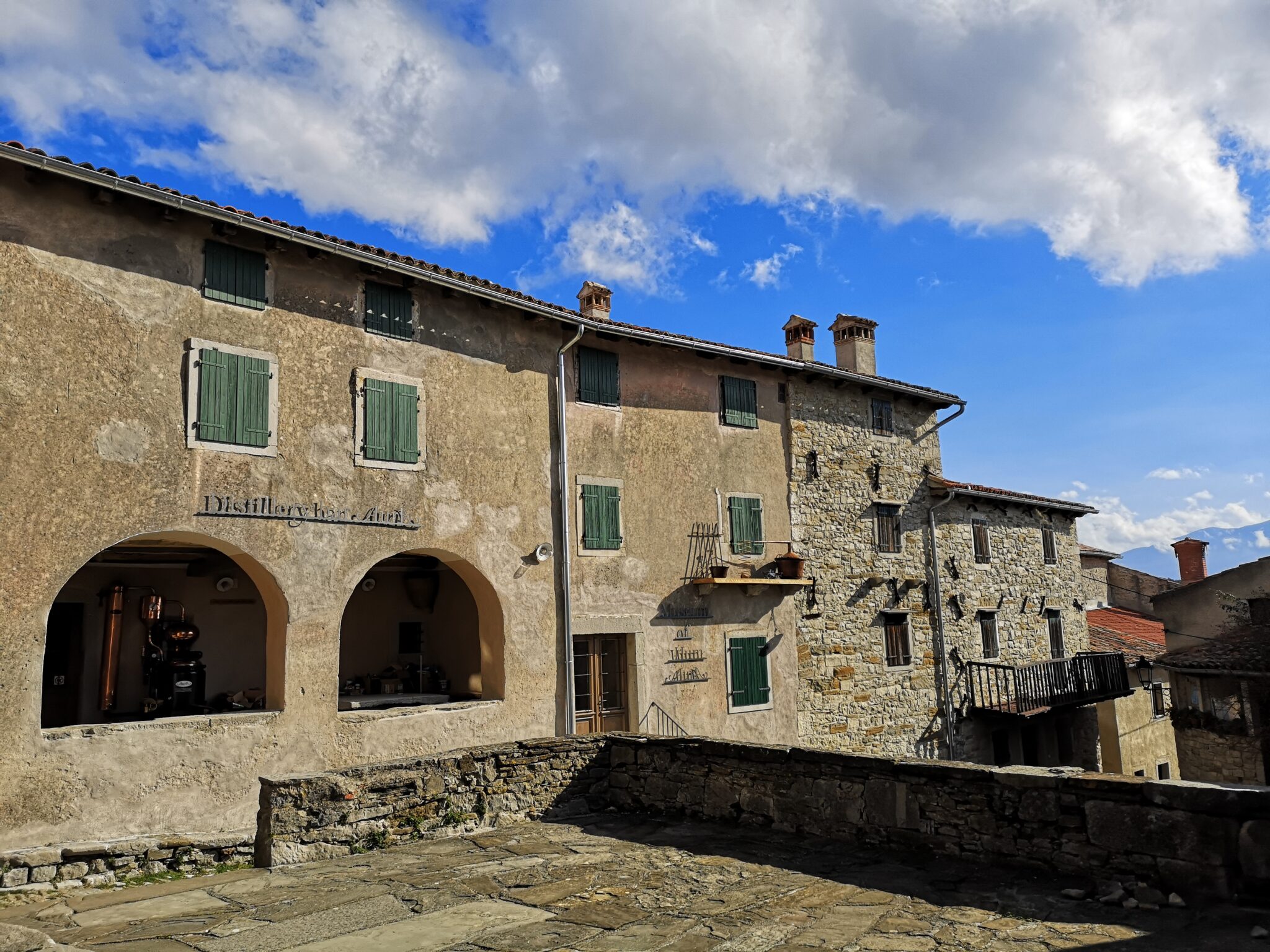 Hum: Najmanji grad na svijetu koji uvijek ima snage dignuti se iz ...