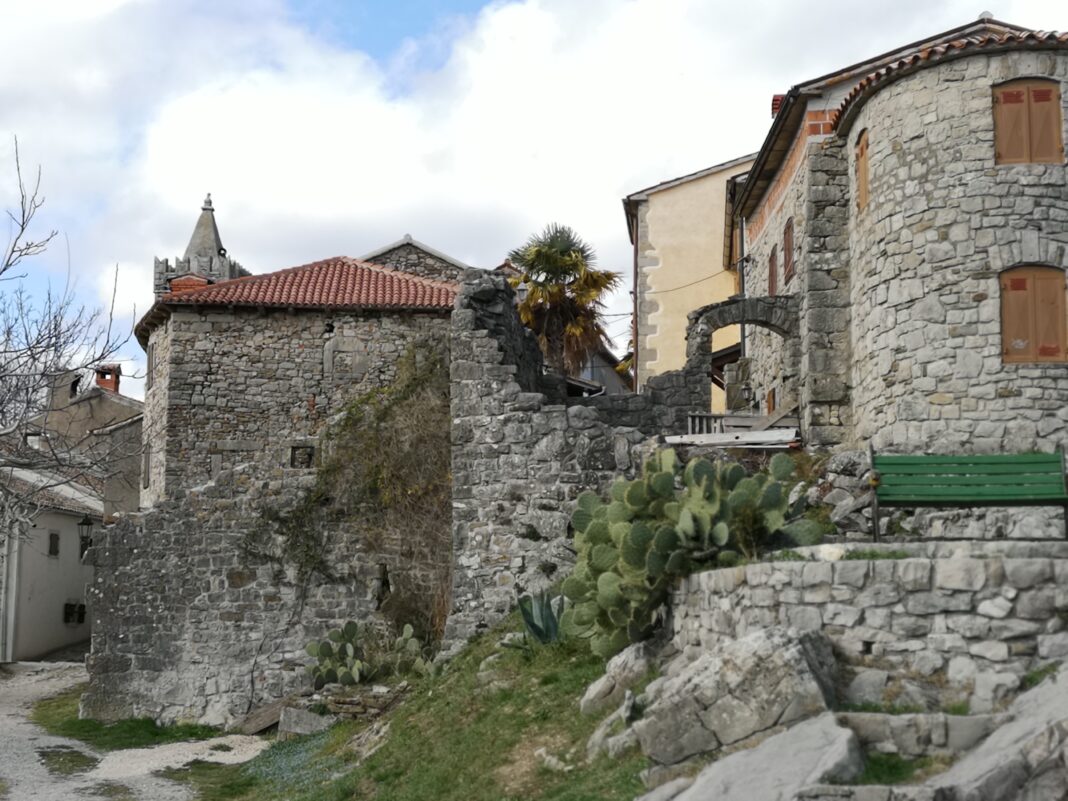 Hum: Najmanji grad na svijetu koji uvijek ima snage dignuti se iz ...